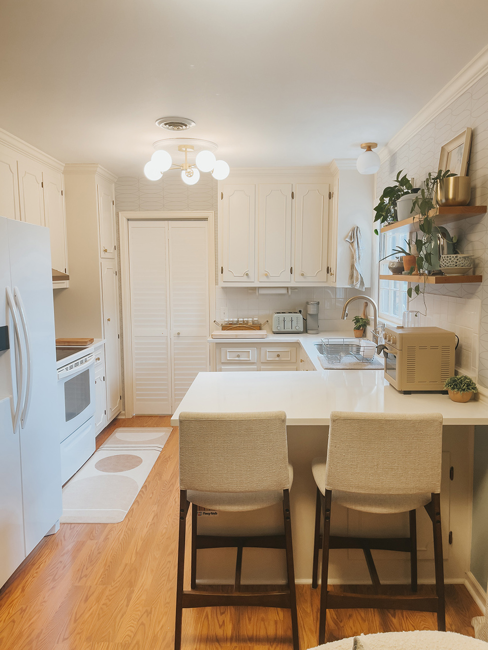 DIY Pantry Door Spice Rack Hack - Dream Green DIY
