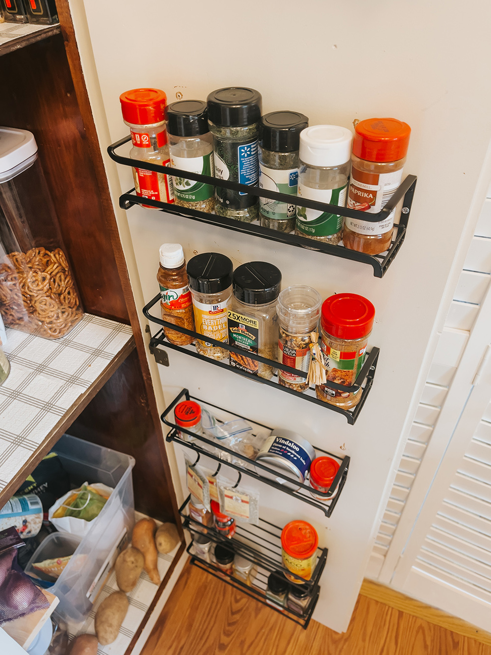 DIY Pantry Door Spice Rack Hack - Dream Green DIY