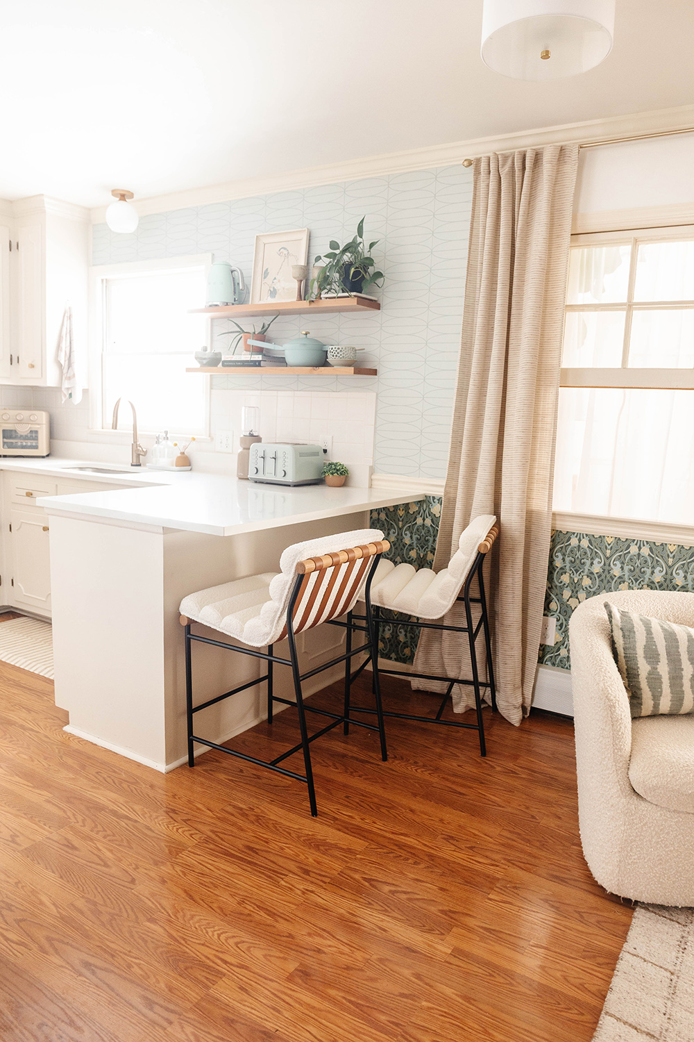 Styling The Modern Vail Stool Two Ways - Dream Green DIY