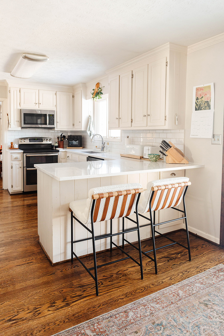 Styling The Modern Vail Stool Two Ways - Dream Green DIY