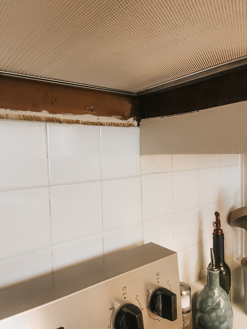 Installing A Stainless Steel Range Hood - Dream Green DIY