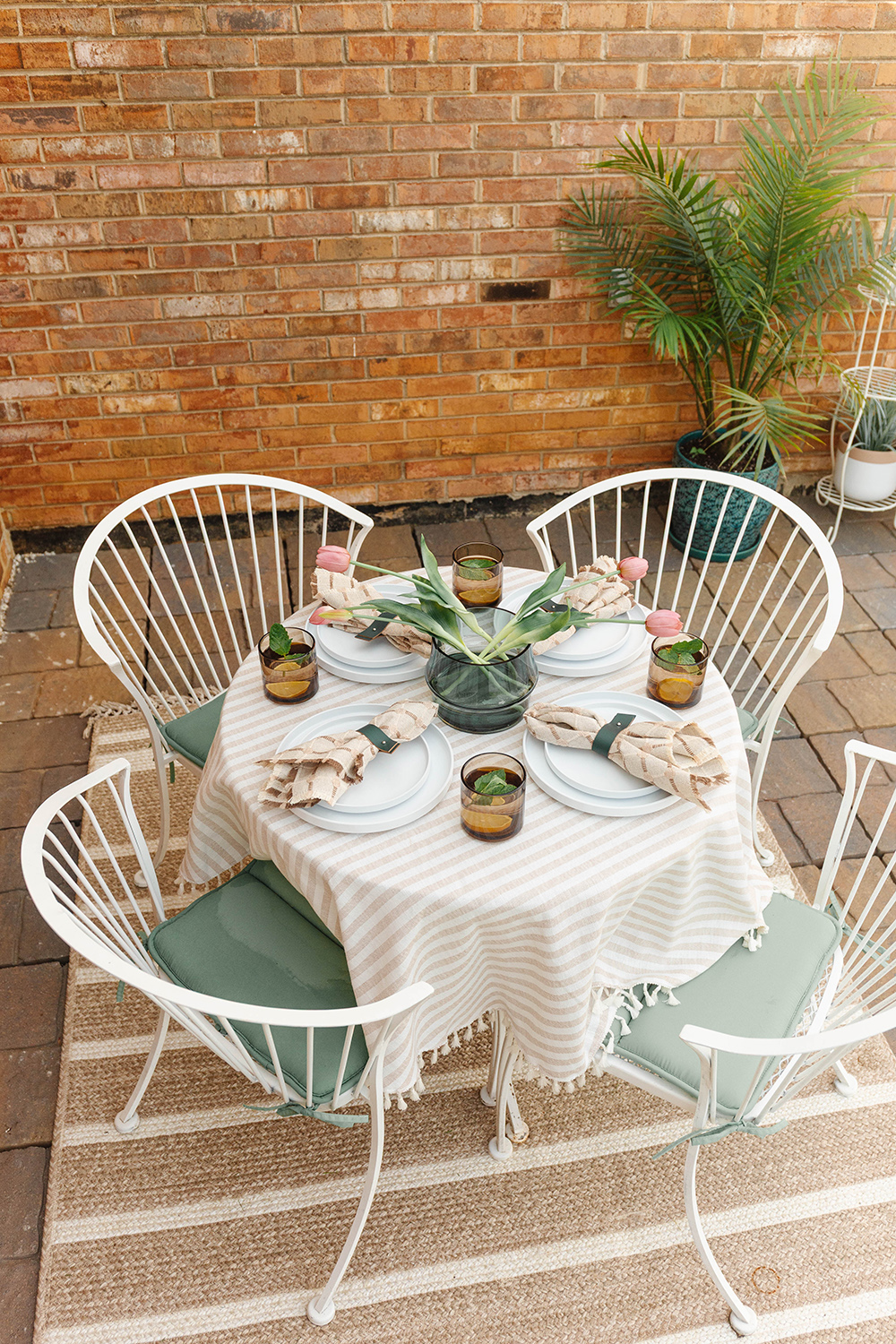 Outdoor Summer Luncheon Table Styling Tips - Dream Green DIY