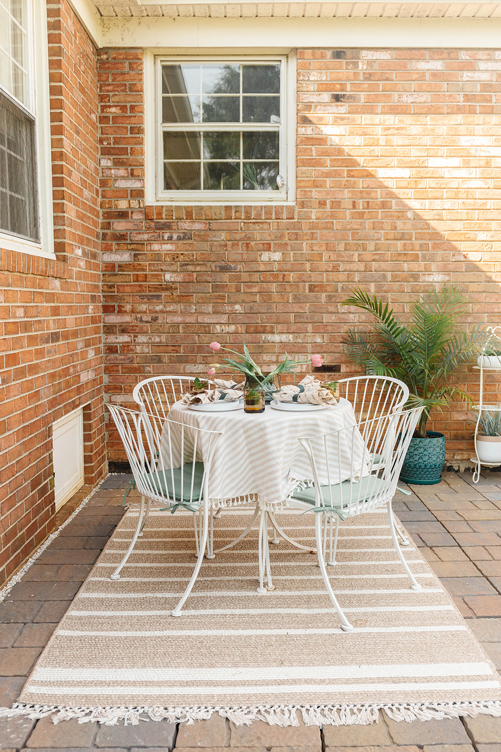 Outdoor Summer Luncheon Table Styling Tips - Dream Green DIY