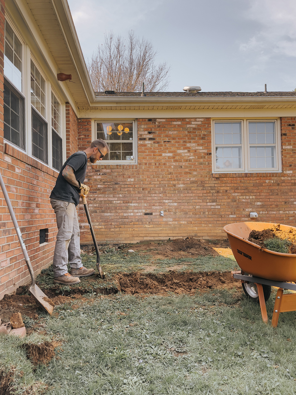 How To Build A DIY Hardscape Patio - Dream Green DIY